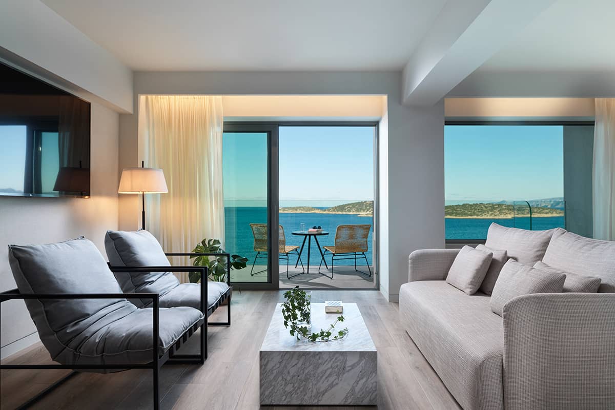 Step into the breath-taking Stunning Sea View suites with Plunge Pool ...